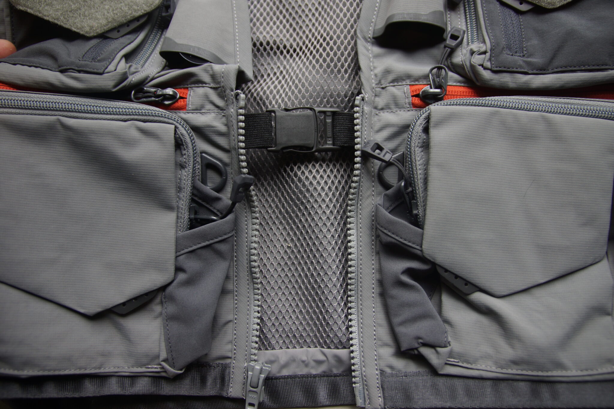 SIMMS・GUIDE VEST（ガイドベスト） | Fishing Gear Monochrome